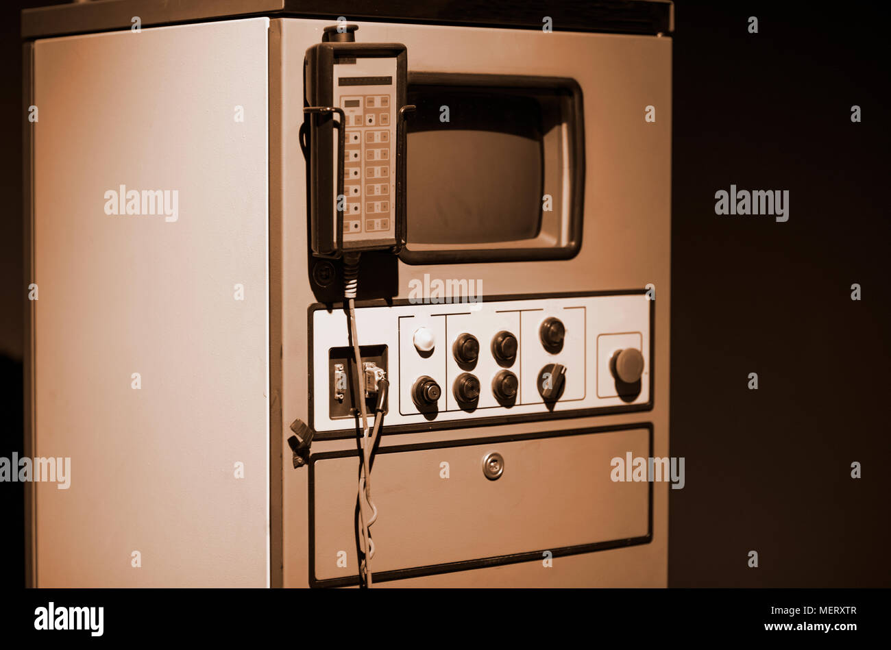 Antique electrical measurement device hi-res stock photography and ...