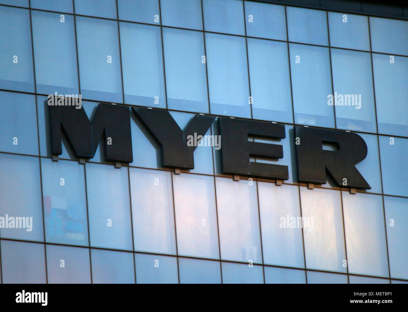 das Logo der Marke "MYER", Melbourne, Australia Stock Photo - Alamy
