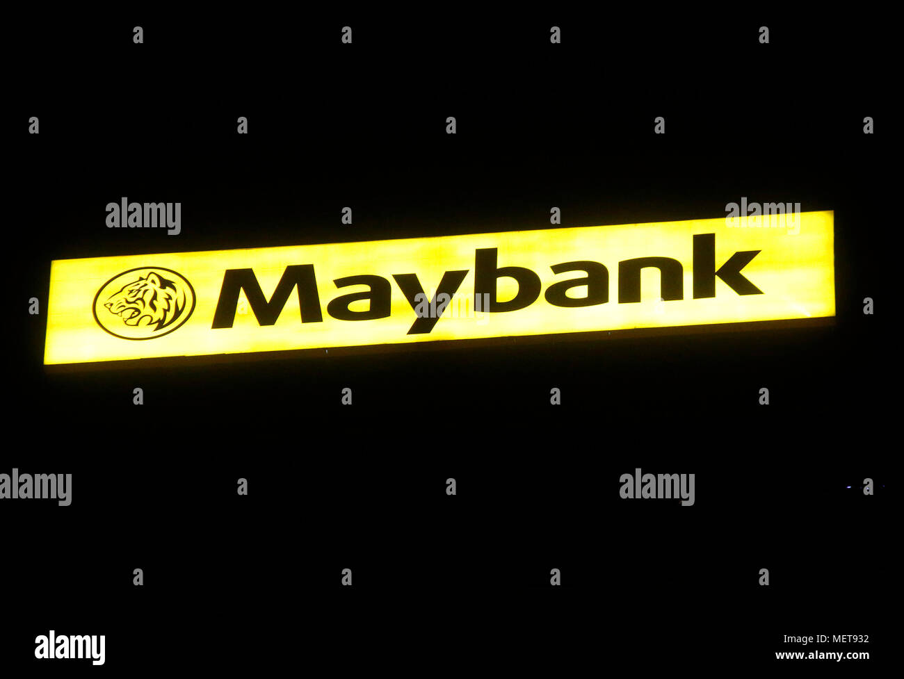 Logotipo De Maybank M2E Global By Maybank