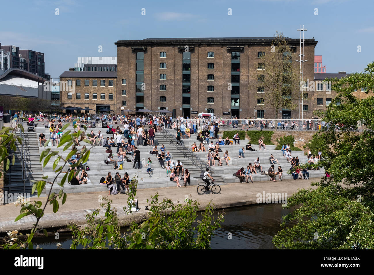Granary square hi-res stock photography and images - Alamy