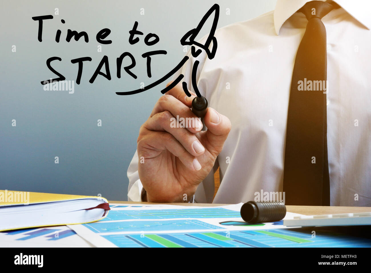 Start new job hi-res stock photography and images - Alamy