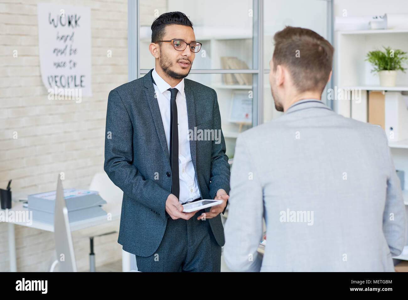 Worker result hi-res stock photography and images - Alamy