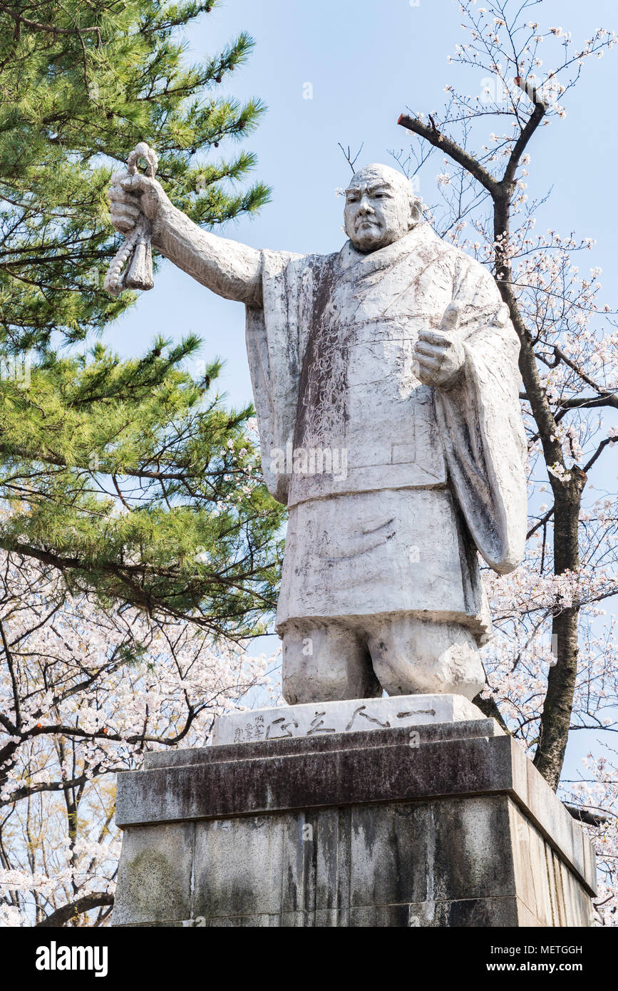Nichiren statue hi-res stock photography and images - Alamy