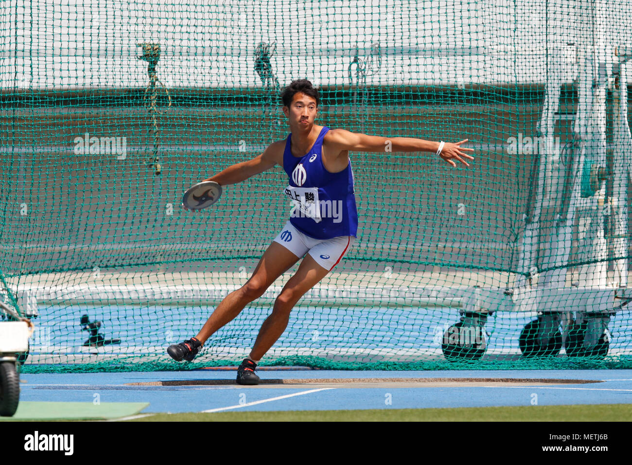 Mens decathlon discus throw hi-res stock photography and images - Alamy