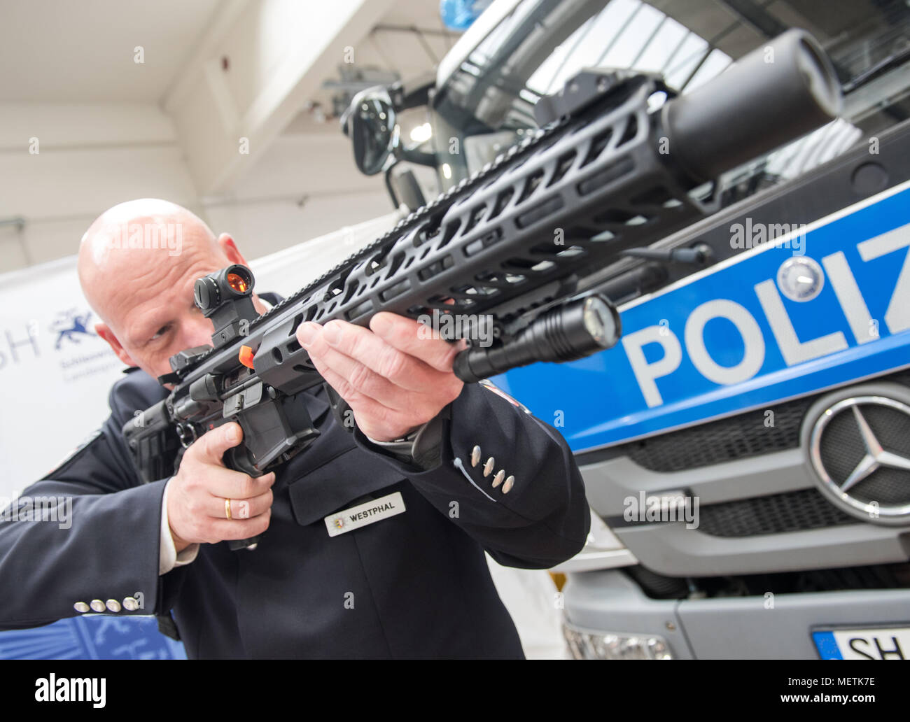 Sig mcx hi-res stock photography and images - Alamy