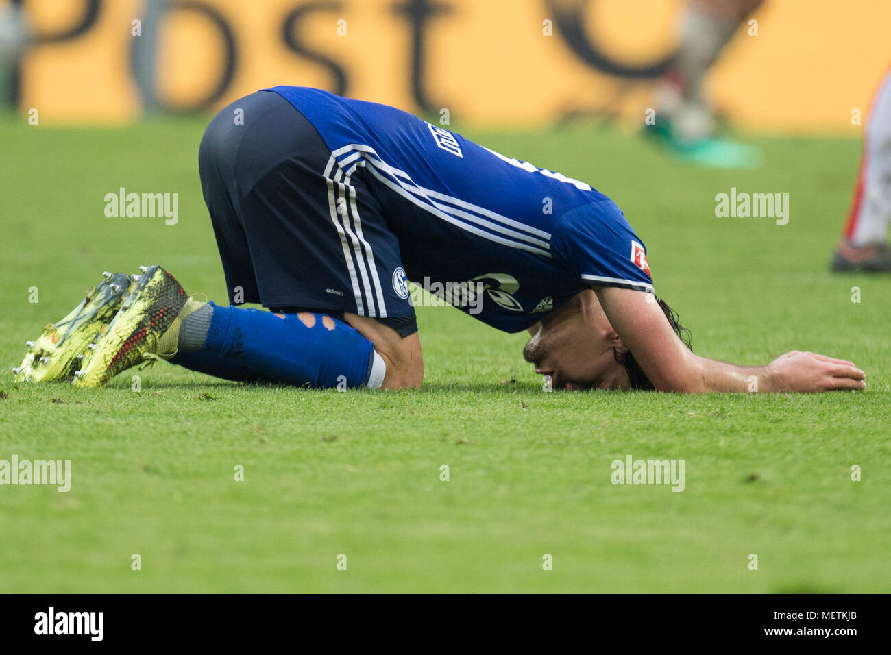 Frozen football pitch hi-res stock photography and images - Alamy