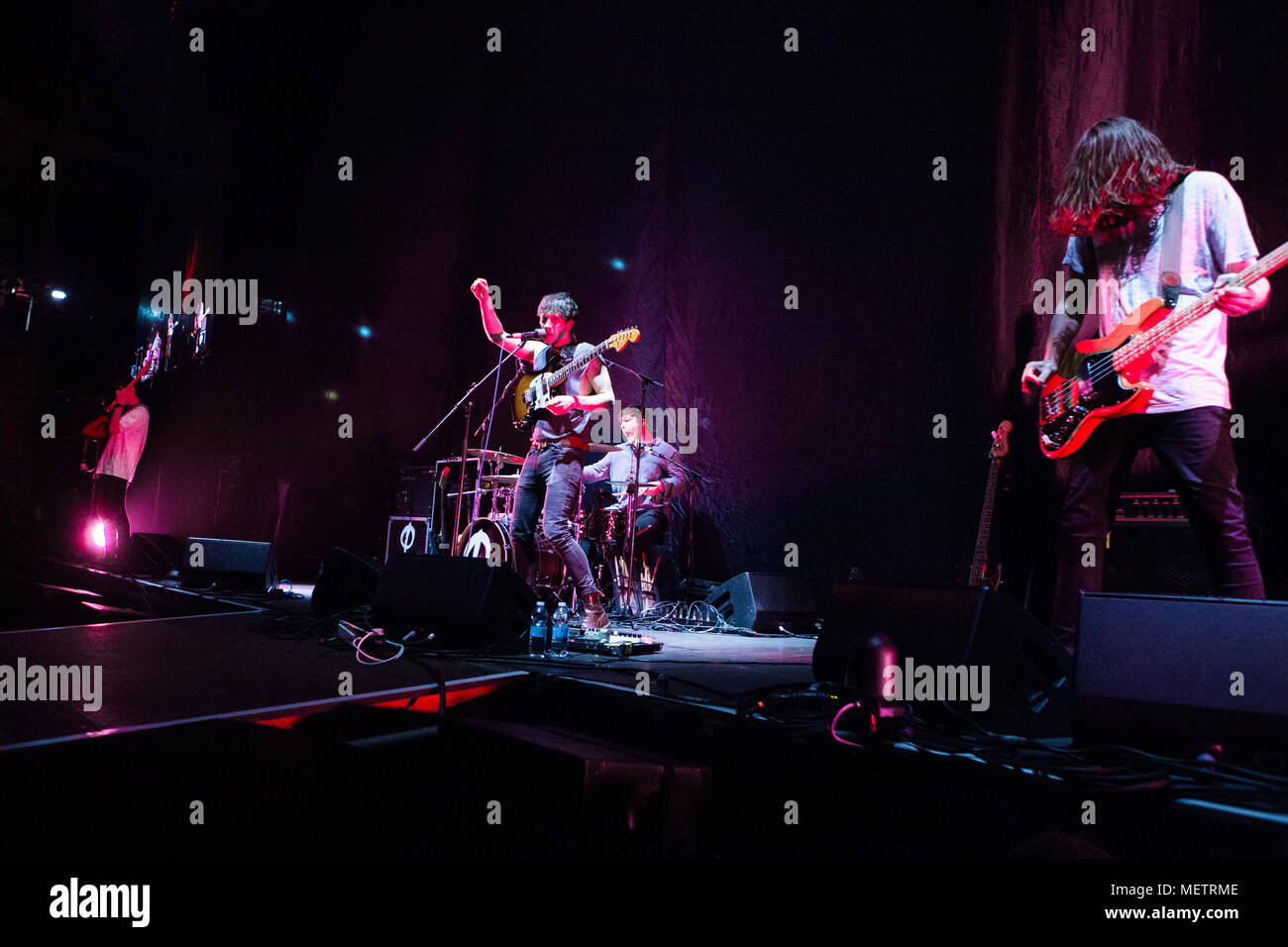 October drift hi-res stock photography and images - Alamy