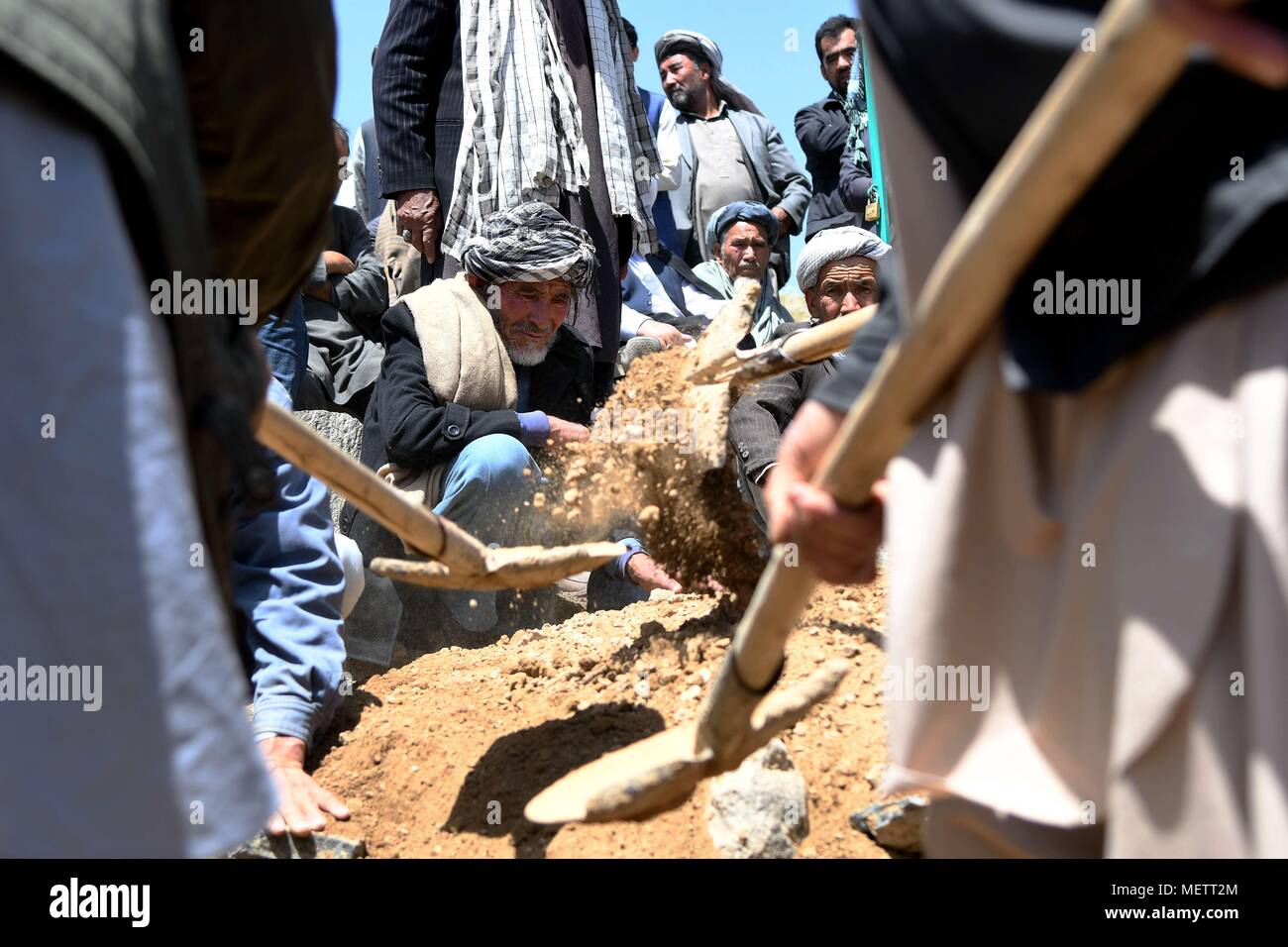 Kabul afghanistan cemetery hi-res stock photography and images - Alamy