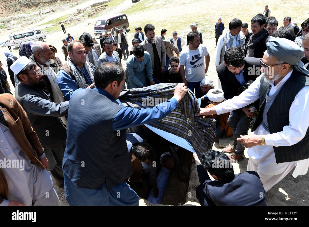 Kabul afghanistan cemetery hi-res stock photography and images - Alamy