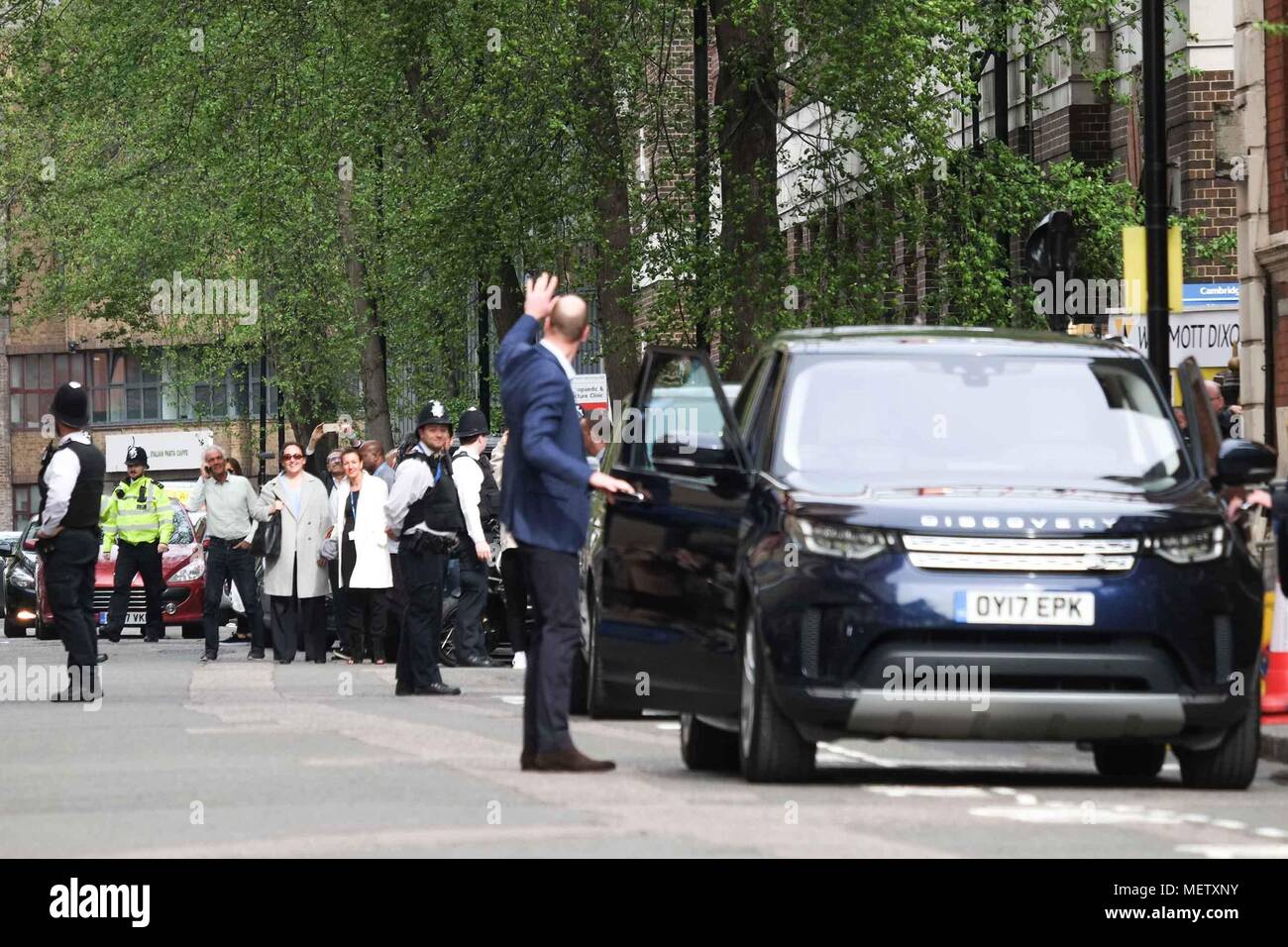 London, UK. 23rd April 2018. Prince William, Duke of Cambridge waves to ...