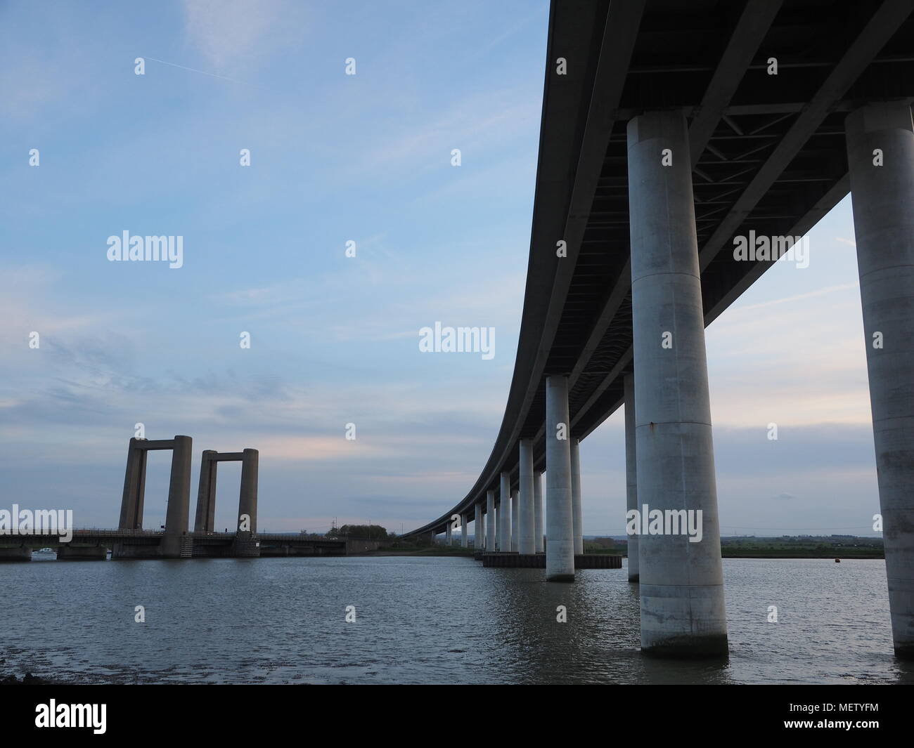 Kingsferry Bridge Sheppey Crossing Bridge Stock Photos & Kingsferry ...