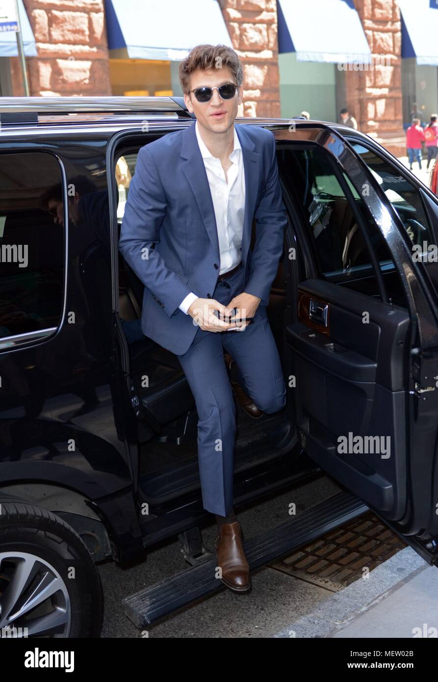 Seen at build series to promote her book hi-res stock photography and ...