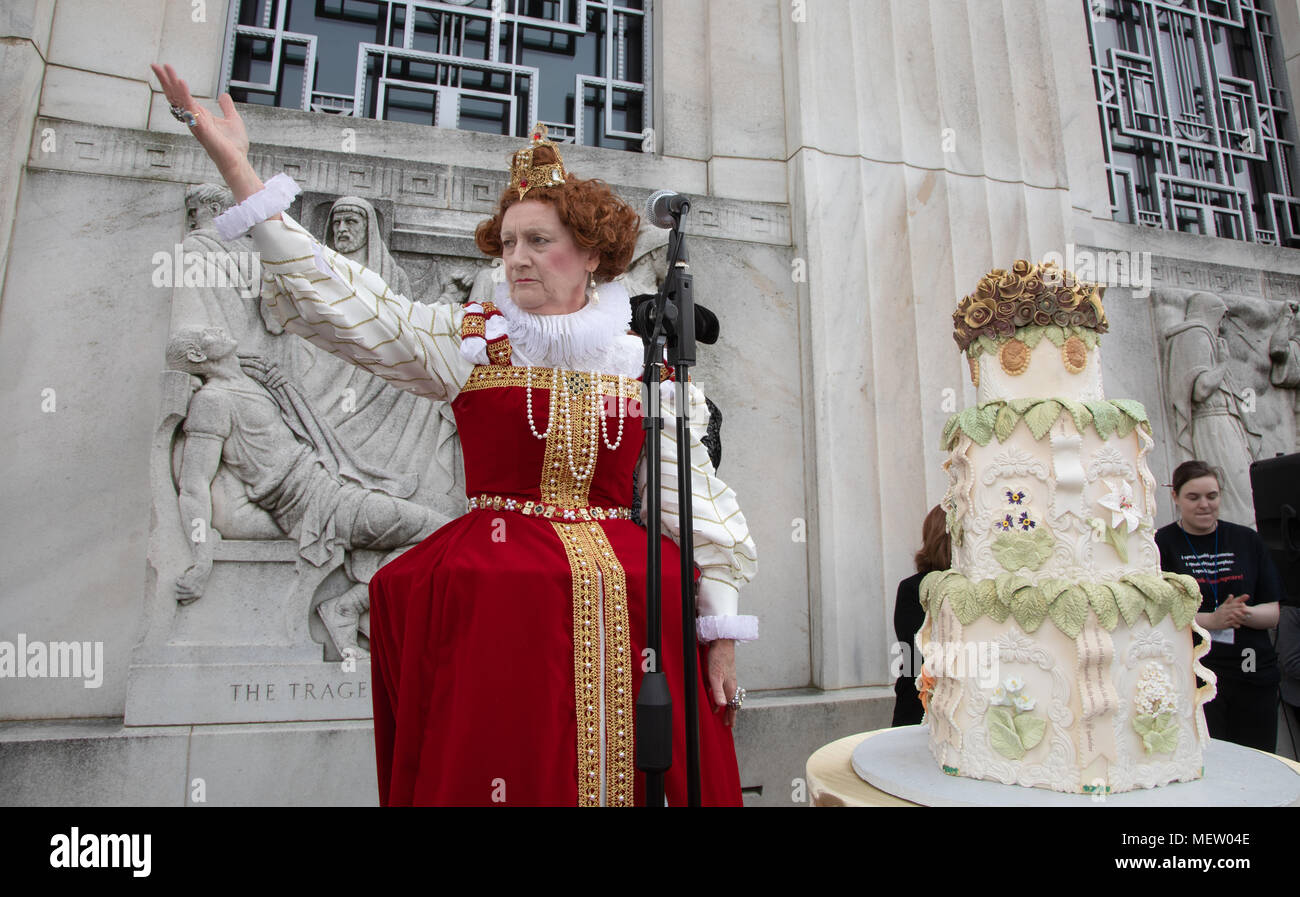Queen Elizabeth I, portrayed by Penelope Rahming, beside William ...