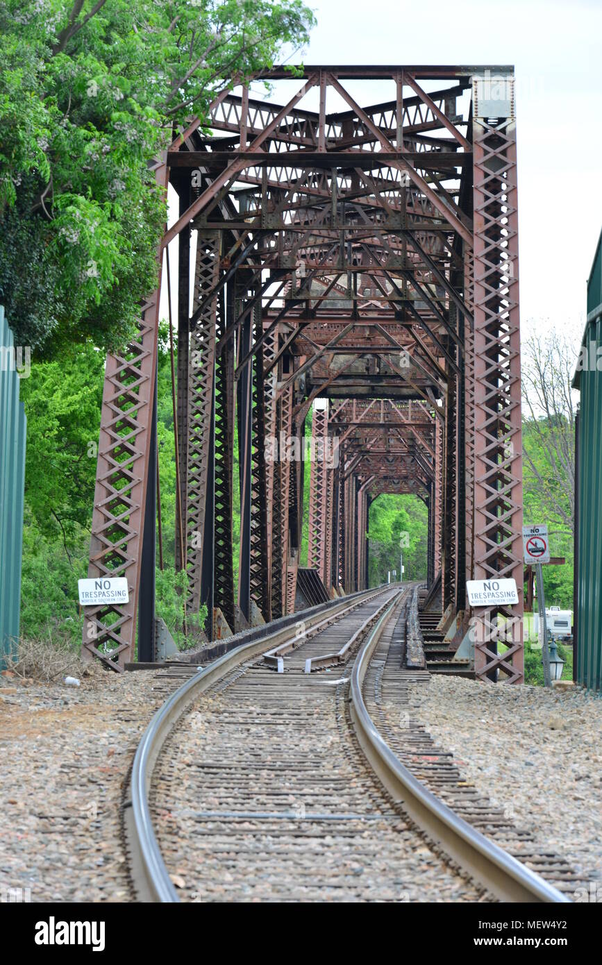 A rail road girder bridge in Augusta Georgia Stock Photo - Alamy