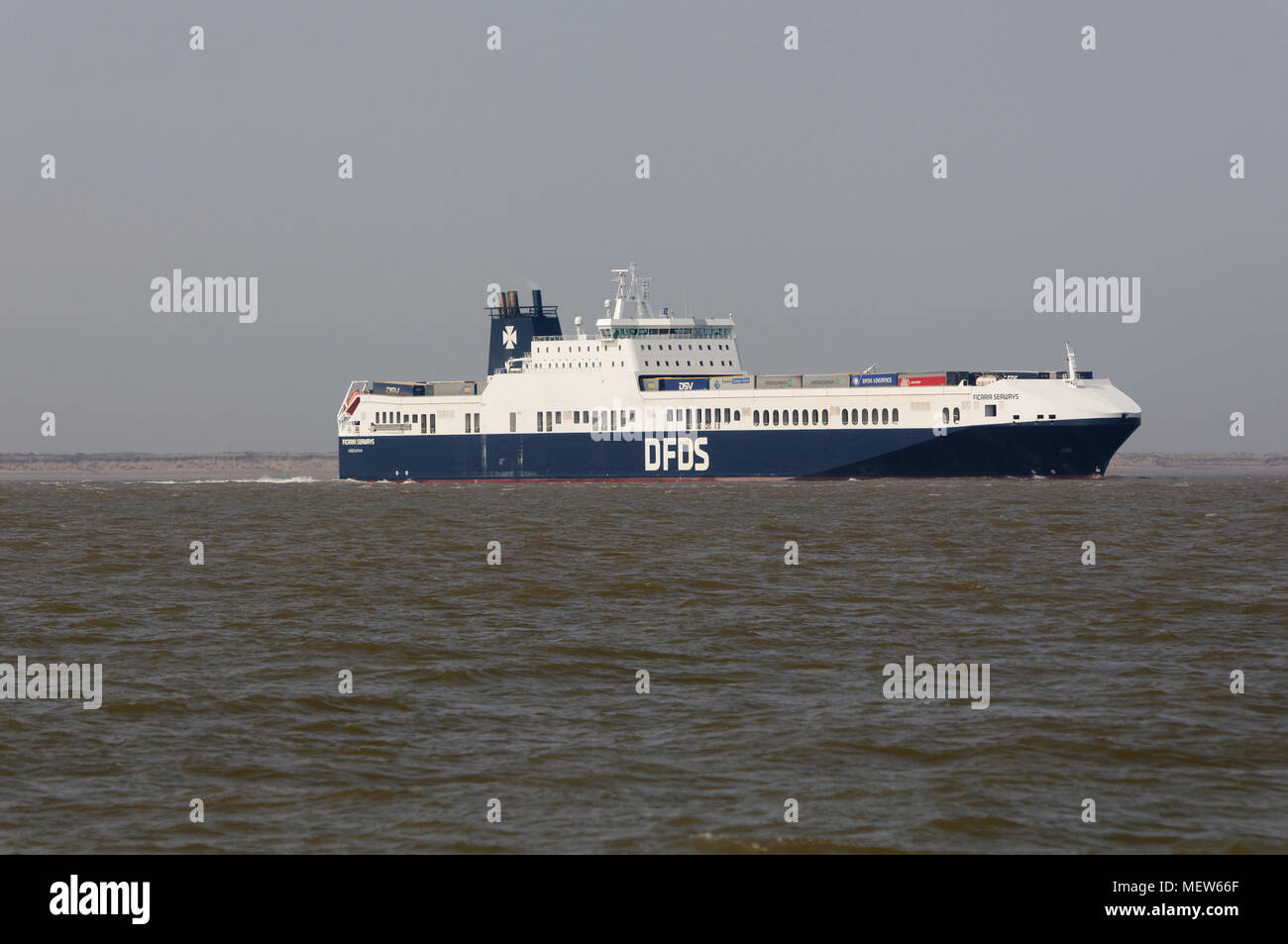 Dfds ferries hi-res stock photography and images - Alamy