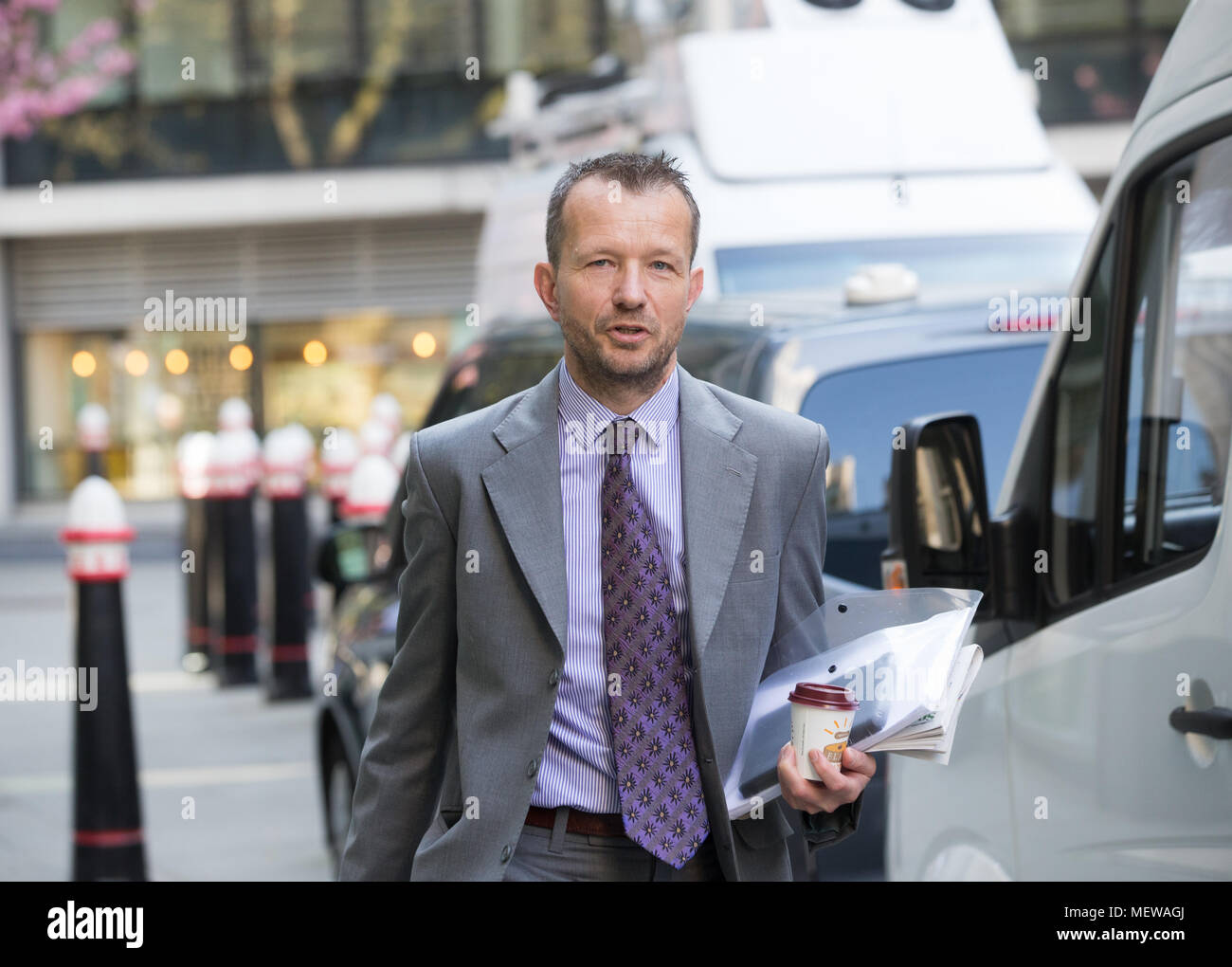 Jonathan munro bbc hi-res stock photography and images - Alamy