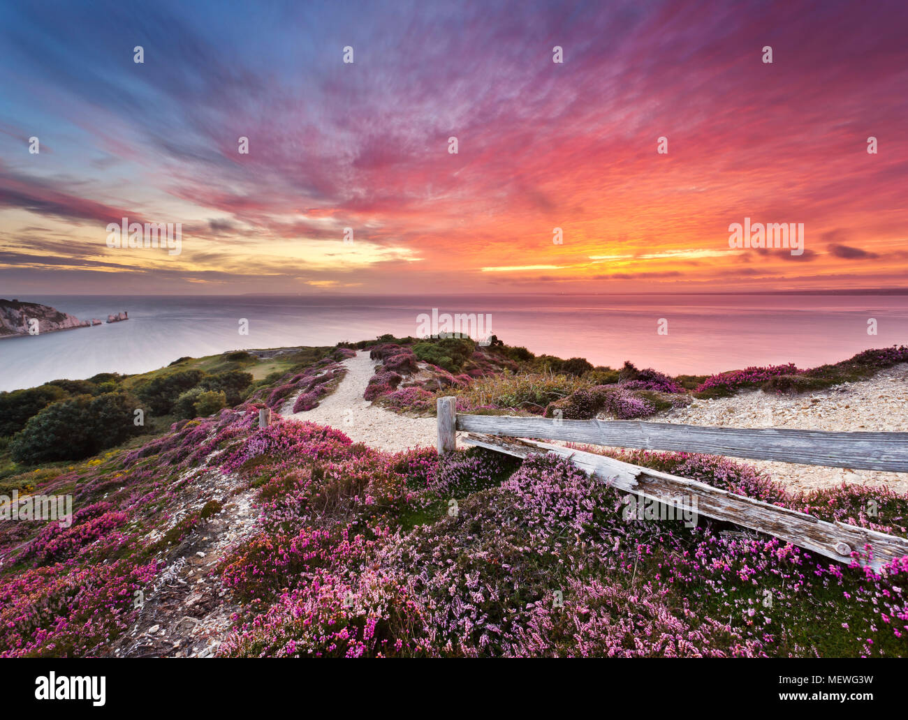 The needles isle of wight sunset hi-res stock photography and images ...