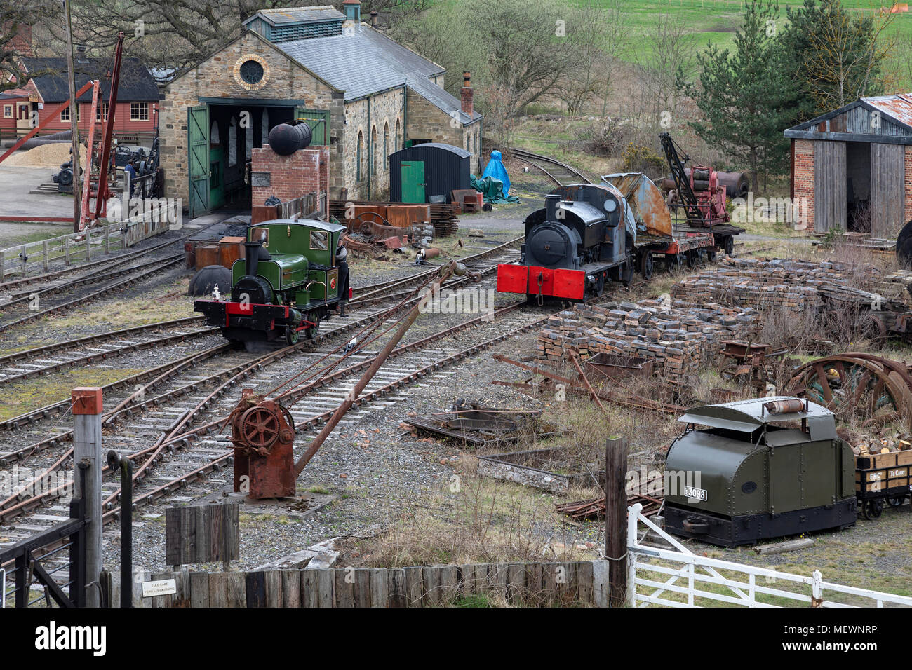 Engine shunting hi-res stock photography and images - Alamy