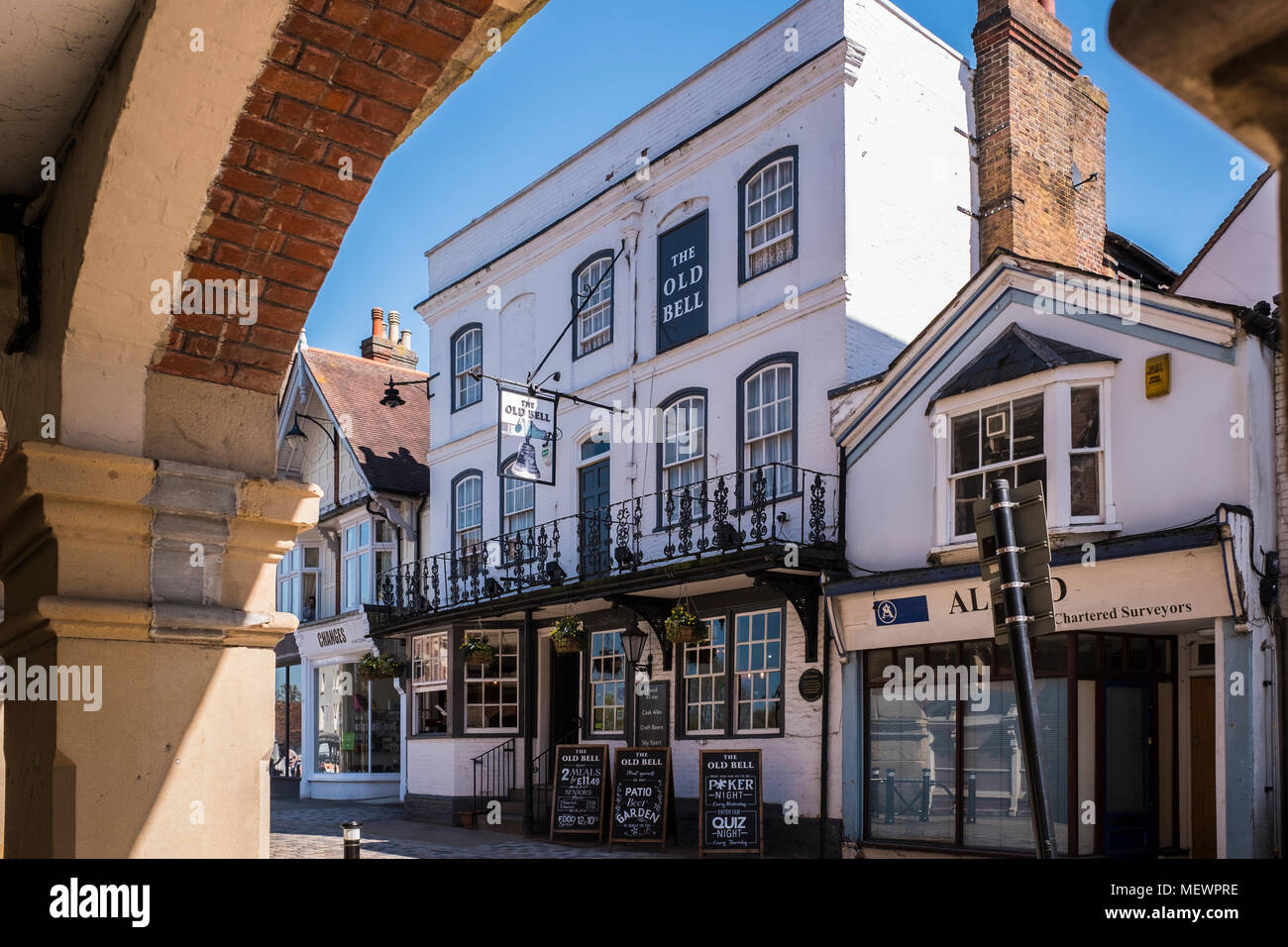 Hemel hempstead old town high street hi-res stock photography and ...