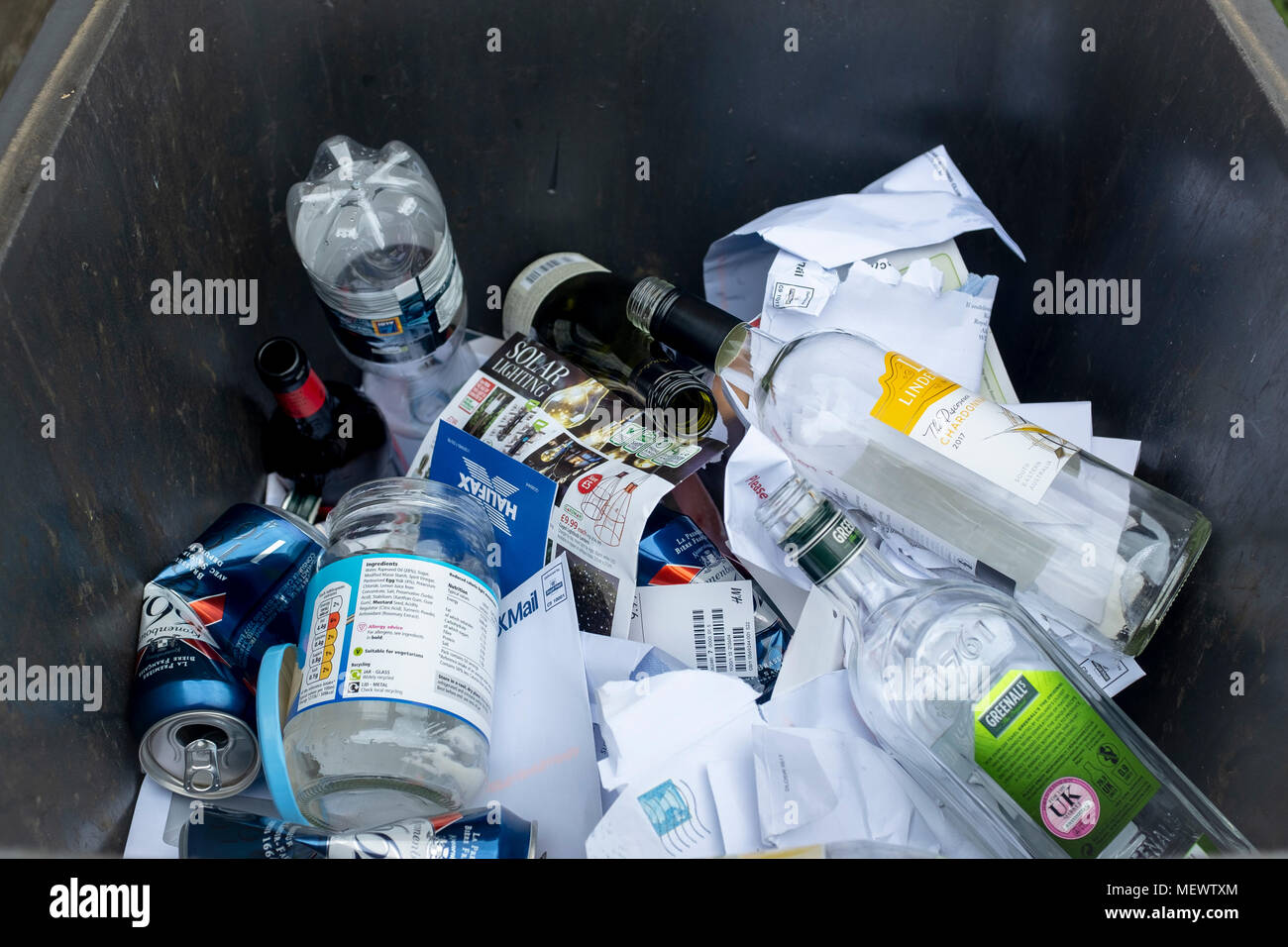 Mixed rubbish in bin hi-res stock photography and images - Alamy
