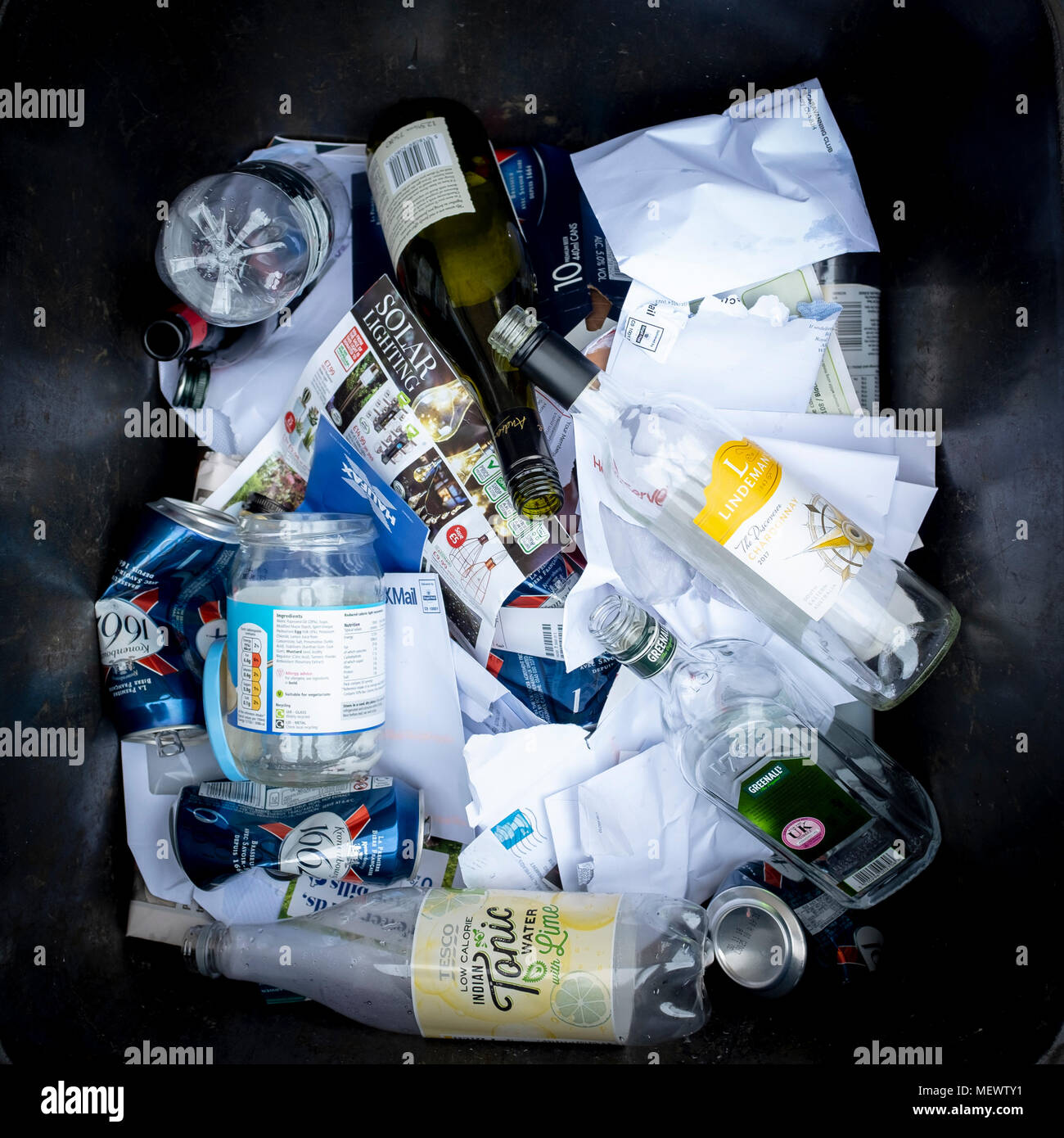 Mixed rubbish in bin hi-res stock photography and images - Alamy
