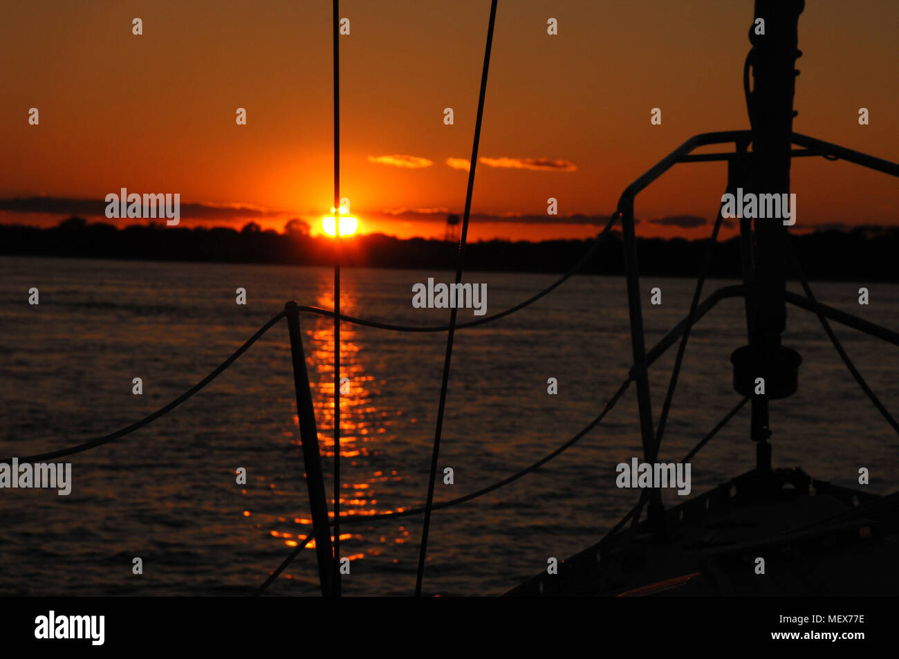 New horizon horizons hi-res stock photography and images - Alamy