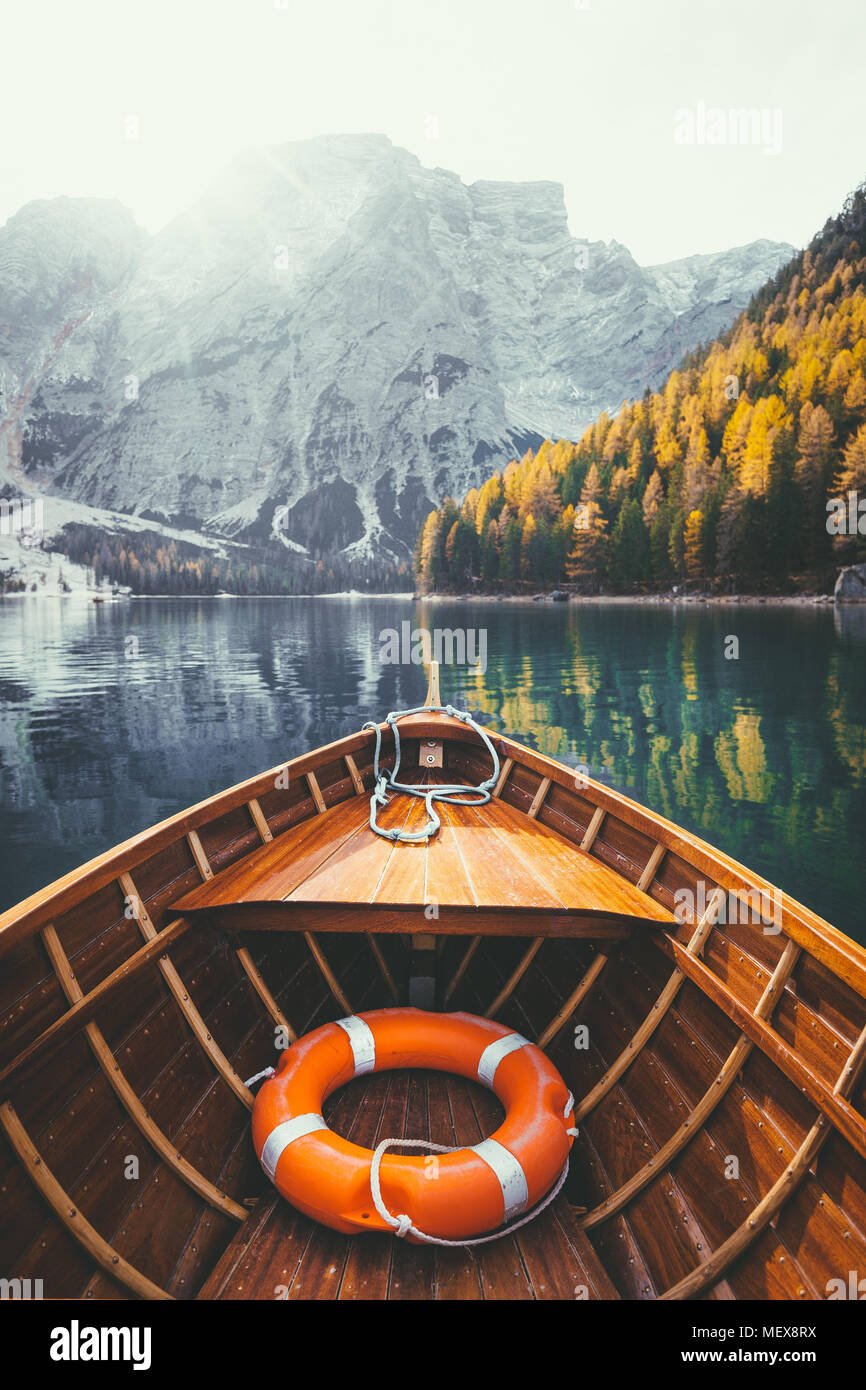 Vintage rowing boat hi-res stock photography and images - Alamy