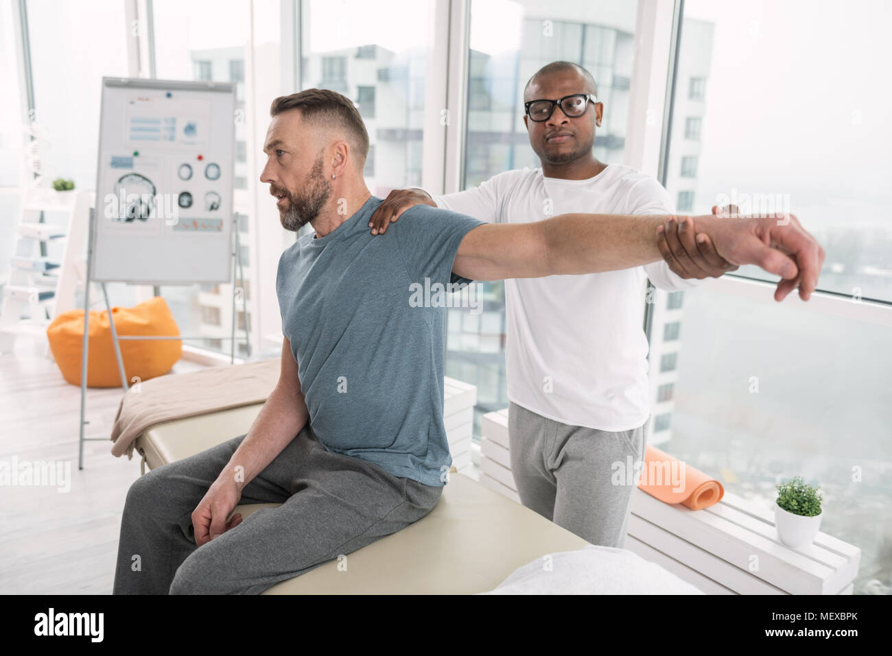 Therapist standing hi-res stock photography and images - Alamy