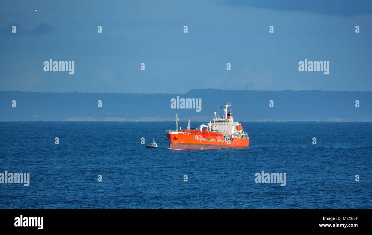 Very large boat hi-res stock photography and images - Alamy