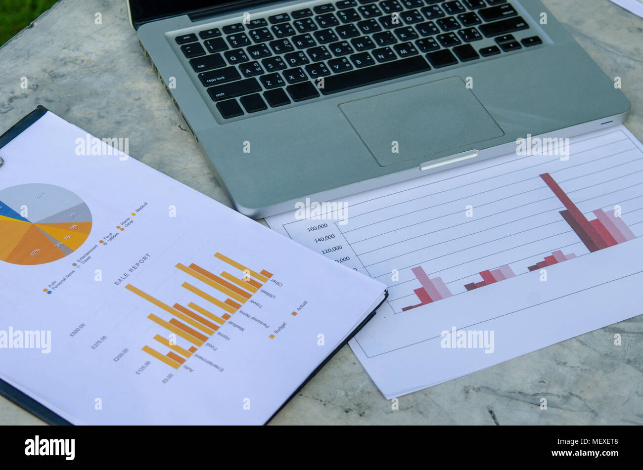 Account financial hi-res stock photography and images - Alamy