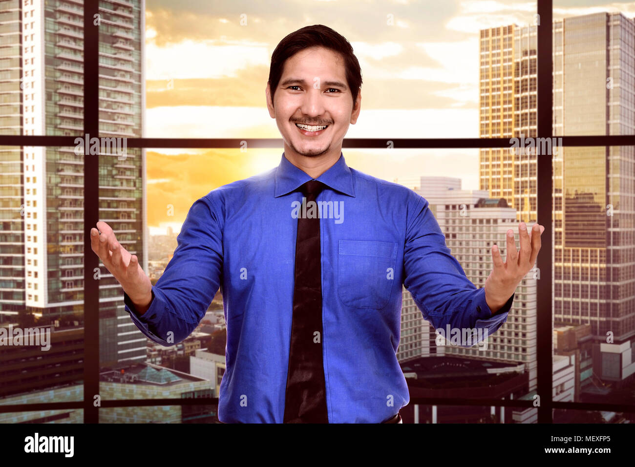 Welcoming gesture office hi-res stock photography and images - Alamy