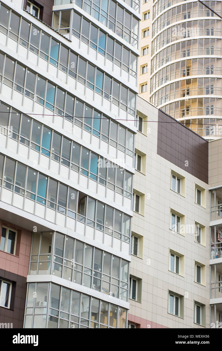 Facade skyscraper lot windows hi-res stock photography and images - Alamy