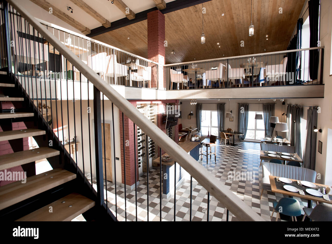 Restaurant establishment hi-res stock photography and images - Alamy