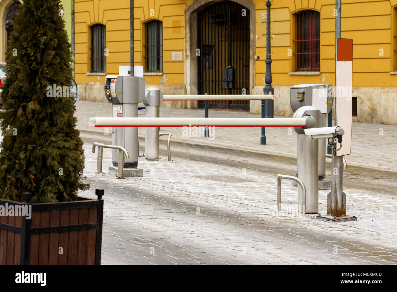 Barriers to entry and exit hi-res stock photography and images - Alamy