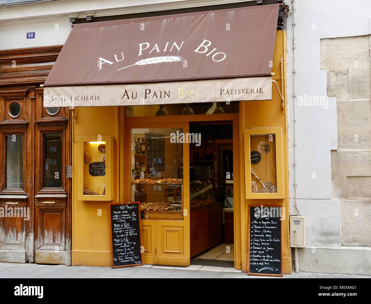 Paris Bakery High Resolution Stock Photography and Images - Alamy