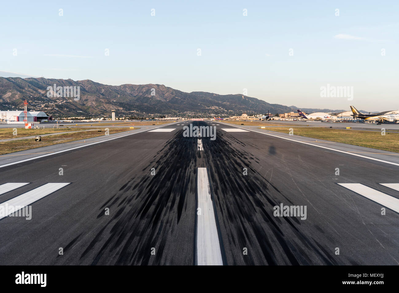 Transportation runway tarmac los angeles hi-res stock photography and ...