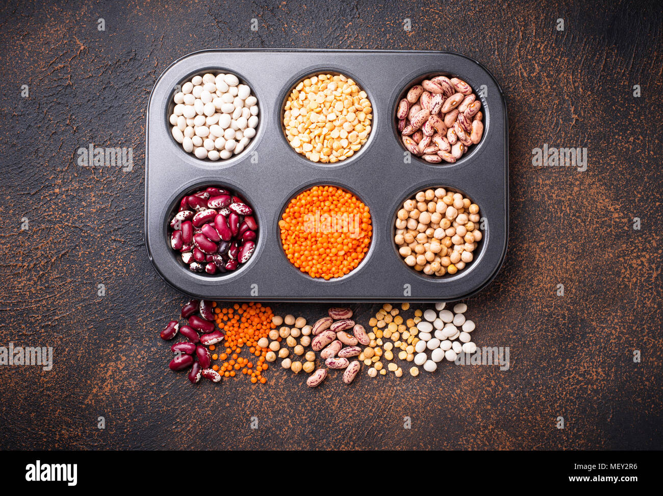 Dark red legumes hi-res stock photography and images - Alamy