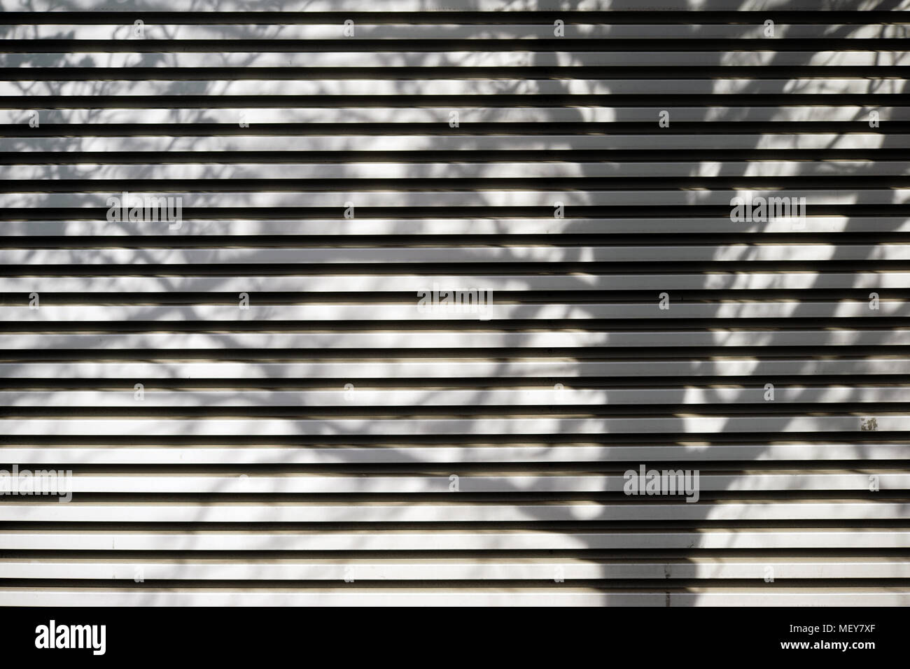 Corrugated iron facade hi-res stock photography and images - Alamy