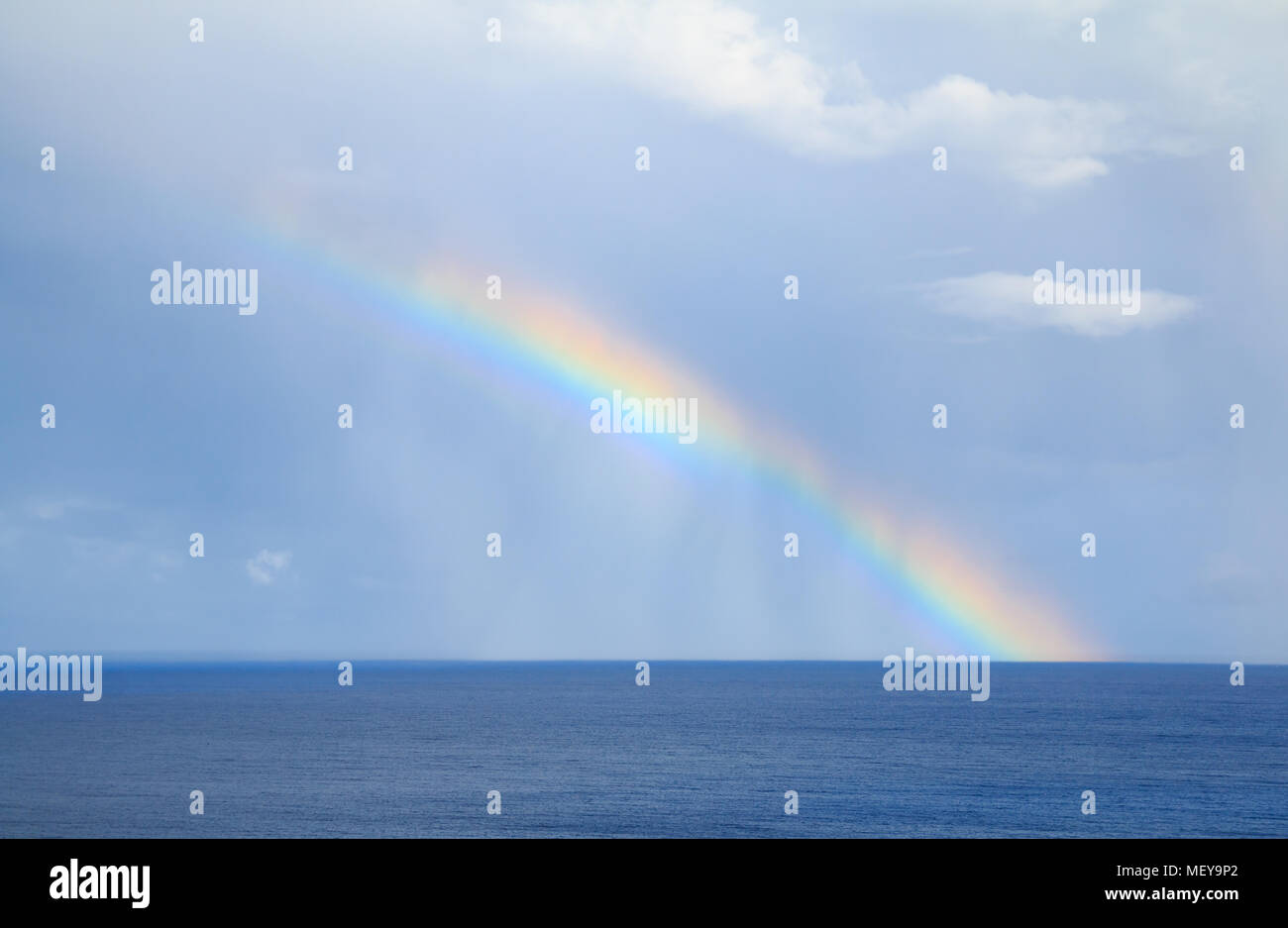 Horizon line rainbow hi-res stock photography and images - Alamy