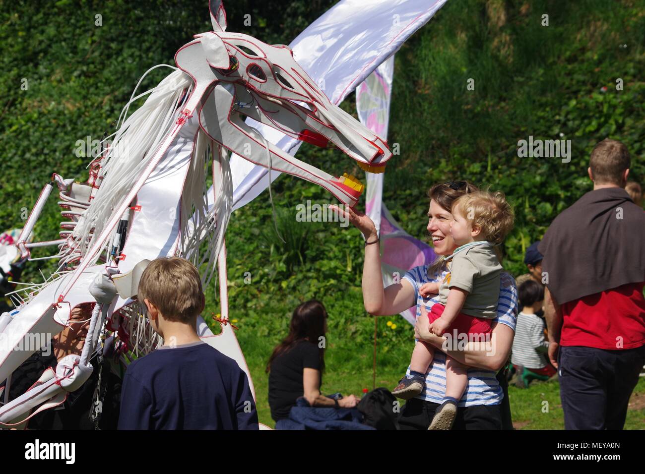 Mother and Child With Skeleton Horse and Rider Kinetic Puppet at ramm's ...