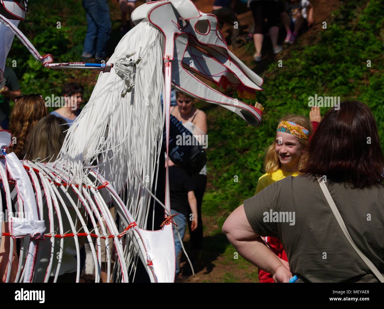 Skeleton horse puppet hi-res stock photography and images - Alamy