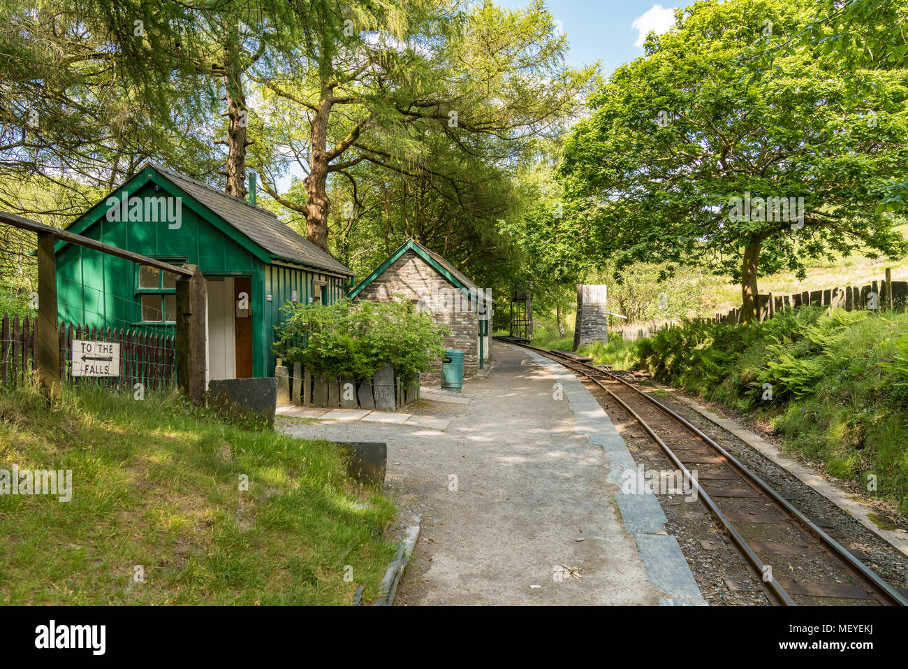 Talyllyn railway tywyn gwynedd wales hi-res stock photography and ...