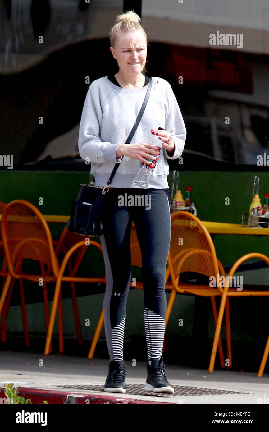 Malin Åkerman spotted wearing no makeup after leaving her workout in ...