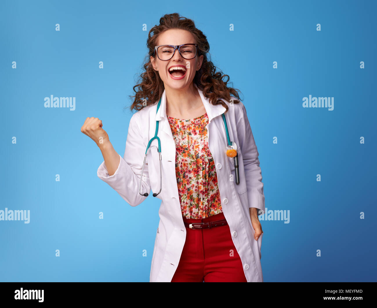 Happy pediatrician hi-res stock photography and images - Alamy