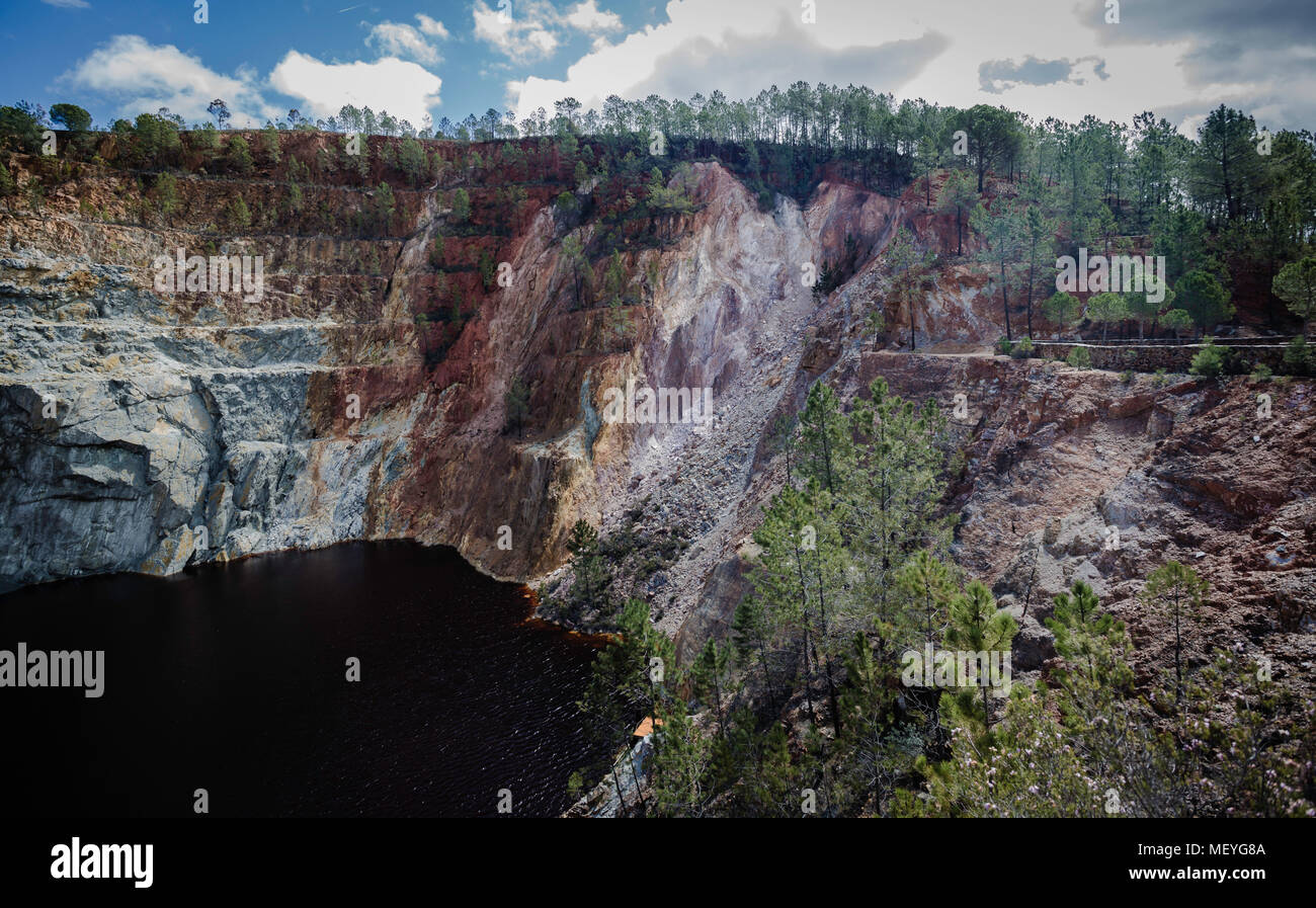 Open pit mine Stock Photo - Alamy