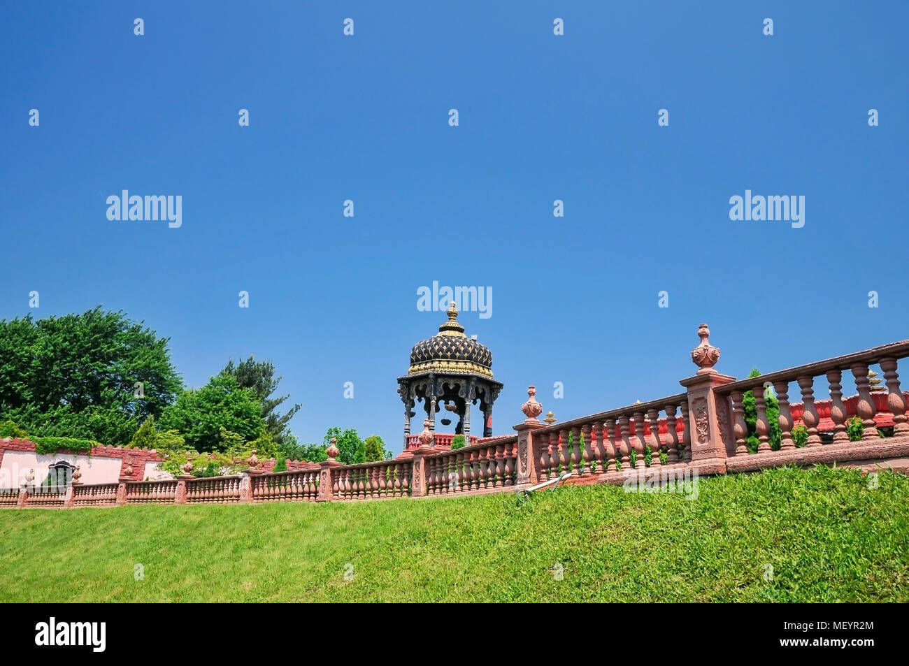 New vrindaban temple hi-res stock photography and images - Alamy