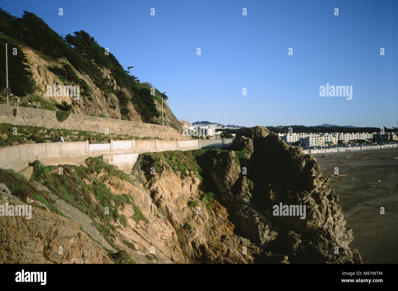 California cliff house hi-res stock photography and images - Alamy