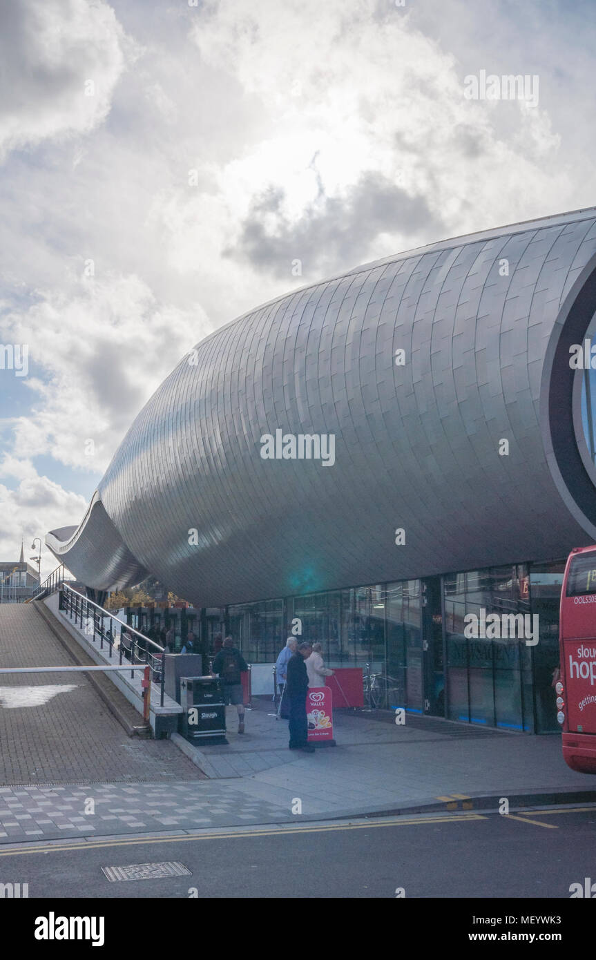 Slough Bus Station by Bblur architects: Phillip Roberts Stock Photo - Alamy