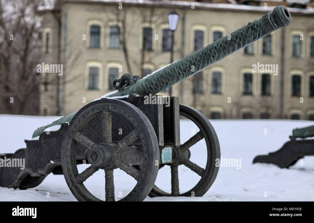 Old cannon firing hi-res stock photography and images - Alamy