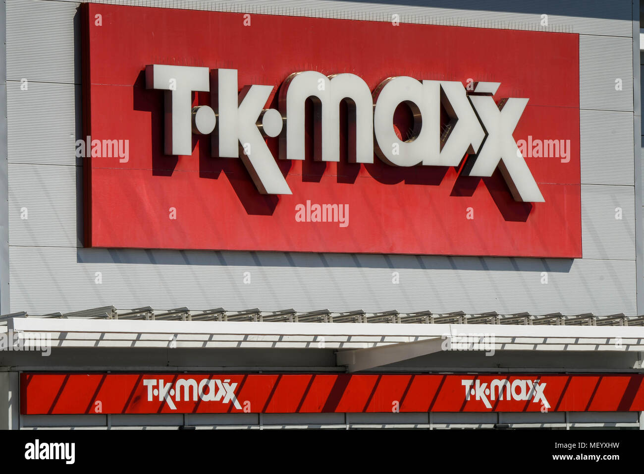 Tk Maxx Uk Stock Photos & Tk Maxx Uk Stock Images - Alamy